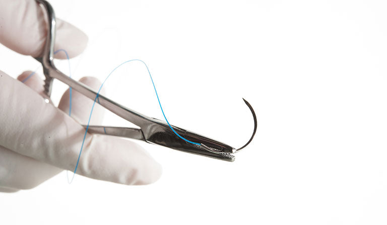 A Detailed Look Into Needle Holders And Its Suturing Applications ...